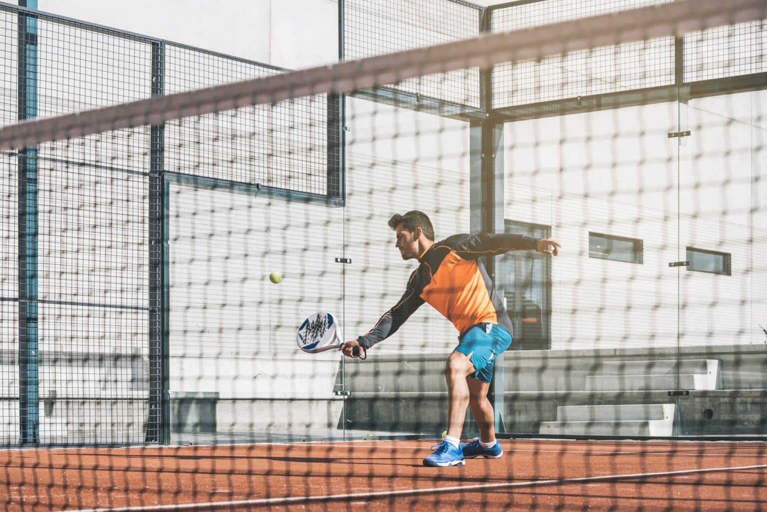 Paddeln (Padel-Tennis): Regeln, Ausrüstung und Tipps (2025) » Tennis Ass