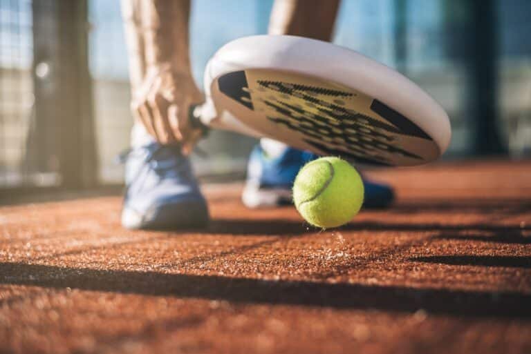 Paddeln (Padel-Tennis): Regeln, Ausrüstung und Tipps (2025) » Tennis Ass